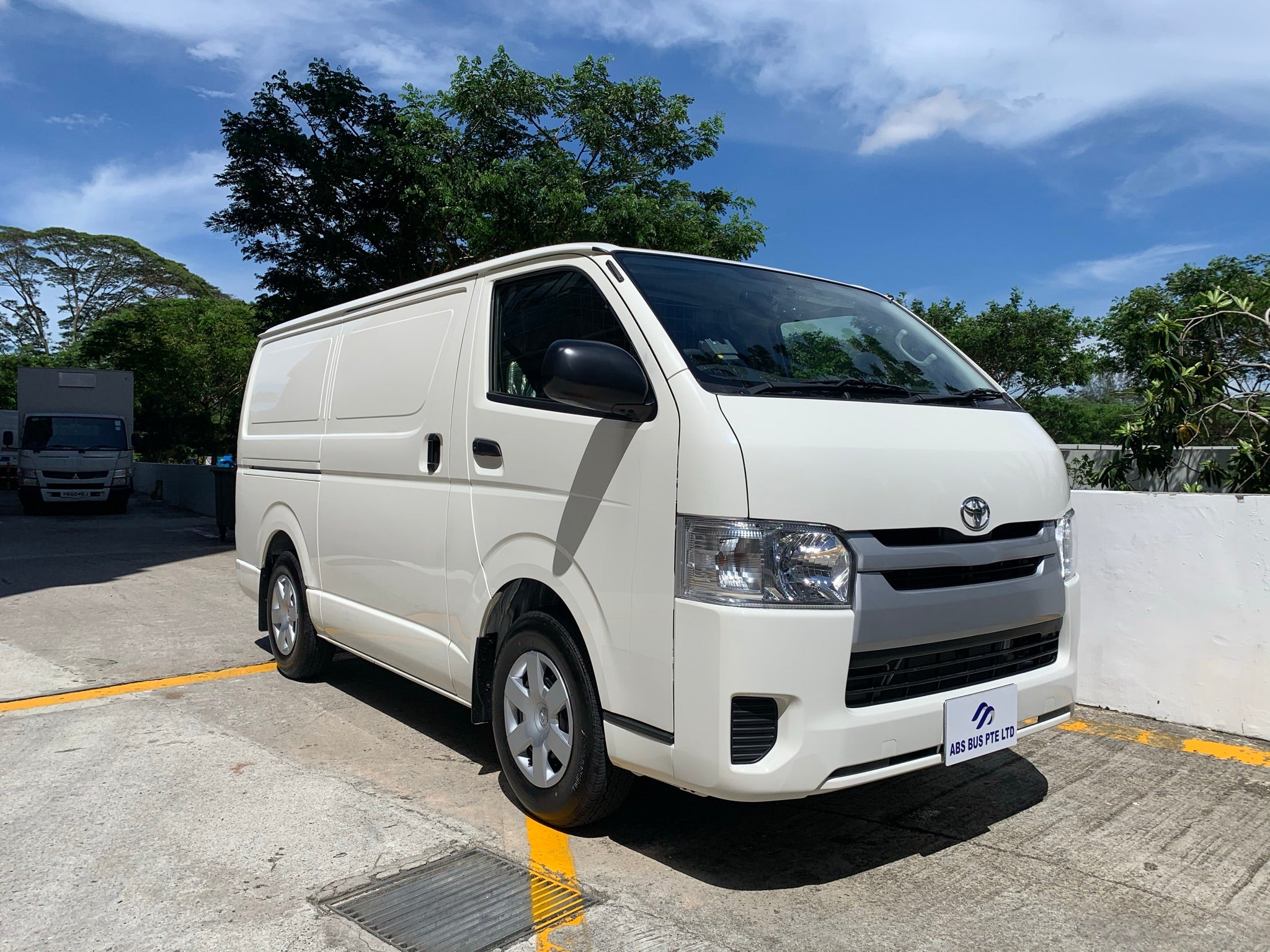 Toyota Hiace 3.0L Manual - 24 Hrs Free Quotation